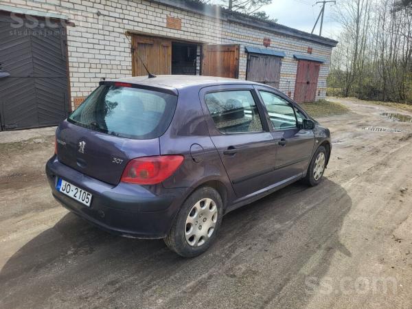 Violet Peugeot 307 2001 in Balvi, with an engine capacity of 1.60 L and mileage of 265 thousand km for 950 €, photo 4 on AUTOMOTO.COM.LV