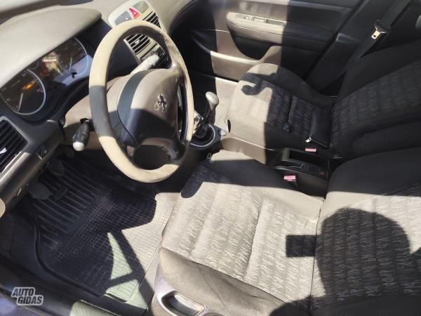 Violets Peugeot 307 2002 Panevēža, ar dzinēja tilpumu 1.60 L un nobraukumu 300 tūkst. km par 650 €, foto 7 vietnē AUTOMOTO.COM.LV