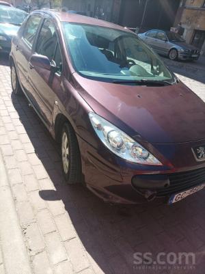 Violets Peugeot 307 2006 Rīga, ar dzinēja tilpumu 1.60 L un nobraukumu 445 tūkst. km par 800 €, foto  vietnē AUTOMOTO.COM.LV