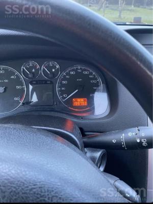 Balts Peugeot 307 2006 Jelgava, ar dzinēja tilpumu 1.60 L un nobraukumu 200 tūkst. km par 500 €, foto 3 vietnē AUTOMOTO.COM.LV
