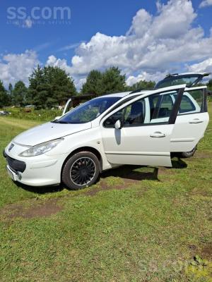 White Peugeot 307 2007 in Ogre, with an engine capacity of 1.60 L and mileage of 352 thousand km for 900 €, photo 6 on AUTOMOTO.COM.LV