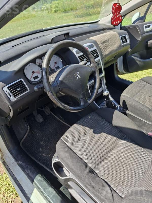 White Peugeot 307 2007 in Ogre, with an engine capacity of 1.60 L and mileage of 352 thousand km for 900 €, photo 8 on AUTOMOTO.COM.LV
