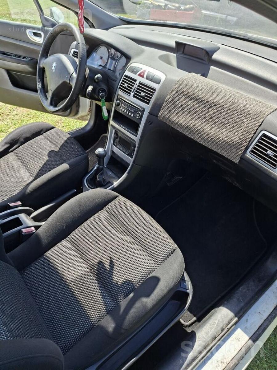 White Peugeot 307 2007 in Ogre, with an engine capacity of 1.60 L and mileage of 352 thousand km for 900 €, photo 15 on AUTOMOTO.COM.LV