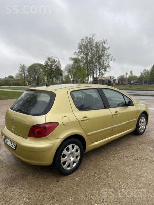 Yellow Peugeot 307 2003 in Riga, with an engine capacity of 1.60 L and mileage of 182 thousand km for 1250 €, photo 3 on AUTOMOTO.COM.LV