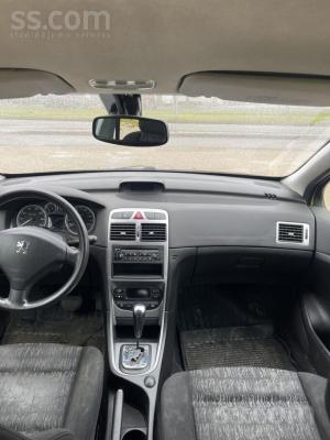Yellow Peugeot 307 2003 in Riga, with an engine capacity of 1.60 L and mileage of 182 thousand km for 1250 €, photo 10 on AUTOMOTO.COM.LV