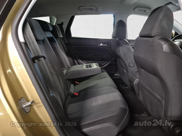Beige Peugeot 308 2018 in Tallinn, with an engine capacity of 1.20 L and mileage of 95 thousand km for 9990 €, photo 8 on AUTOMOTO.COM.LV
