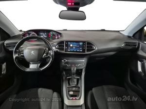 Smilšu krāsa Peugeot 308 2018 Tallina, ar dzinēja tilpumu 1.20 L un nobraukumu 95 tūkst. km par 9990 €, foto 9 vietnē AUTOMOTO.COM.LV