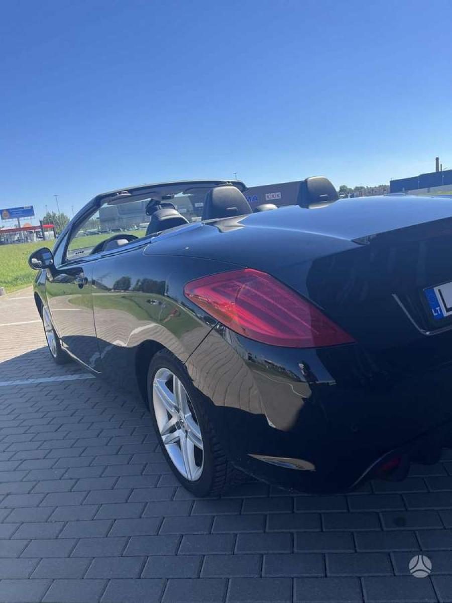 Black Peugeot 308 2010 in Kaunas, with an engine capacity of 2.00 L and mileage of 261 thousand km for 4500 €, photo 3 on AUTOMOTO.COM.LV