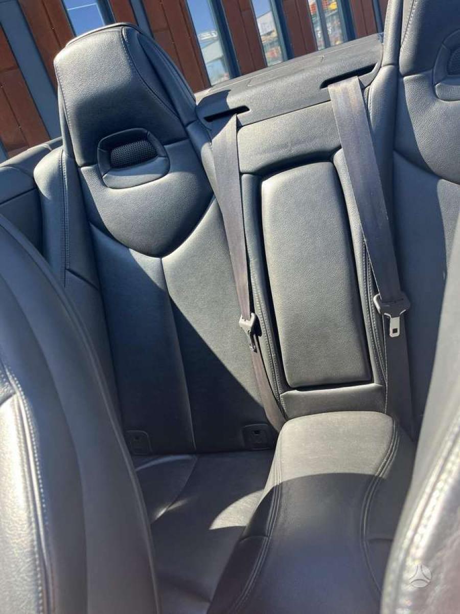 Black Peugeot 308 2010 in Kaunas, with an engine capacity of 2.00 L and mileage of 261 thousand km for 4500 €, photo 9 on AUTOMOTO.COM.LV