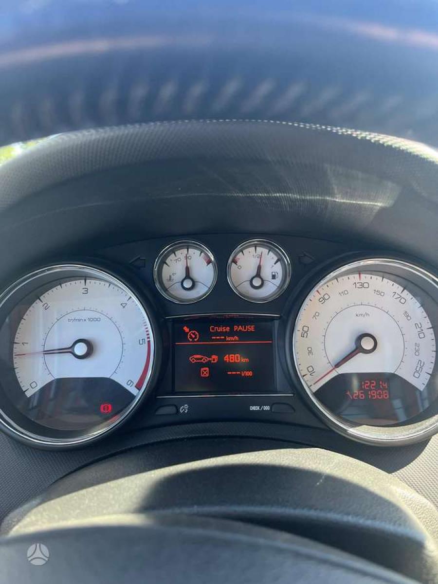 Black Peugeot 308 2010 in Kaunas, with an engine capacity of 2.00 L and mileage of 261 thousand km for 4500 €, photo 11 on AUTOMOTO.COM.LV