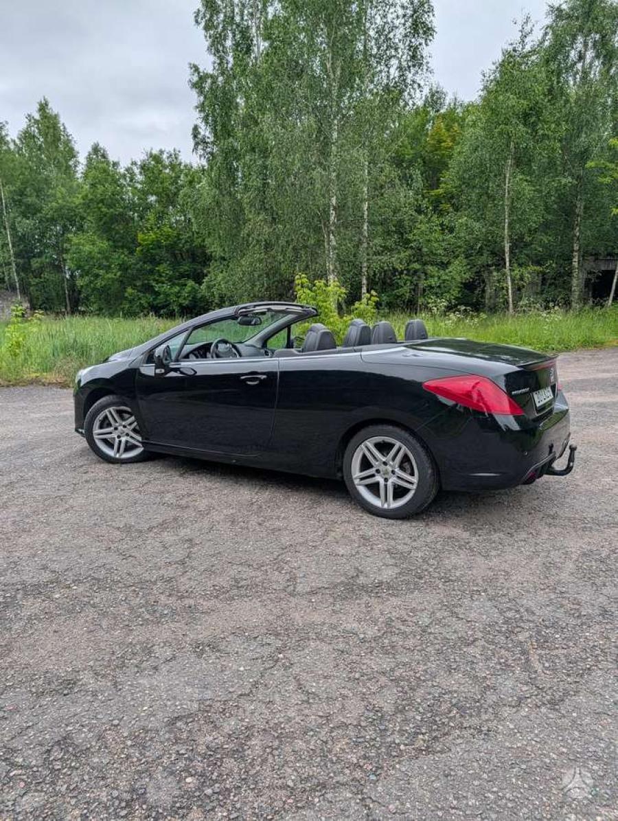 Black Peugeot 308 2011 in Alytus, with an engine capacity of 1.60 L and mileage of 225 thousand km for 4500 €, photo 4 on AUTOMOTO.COM.LV