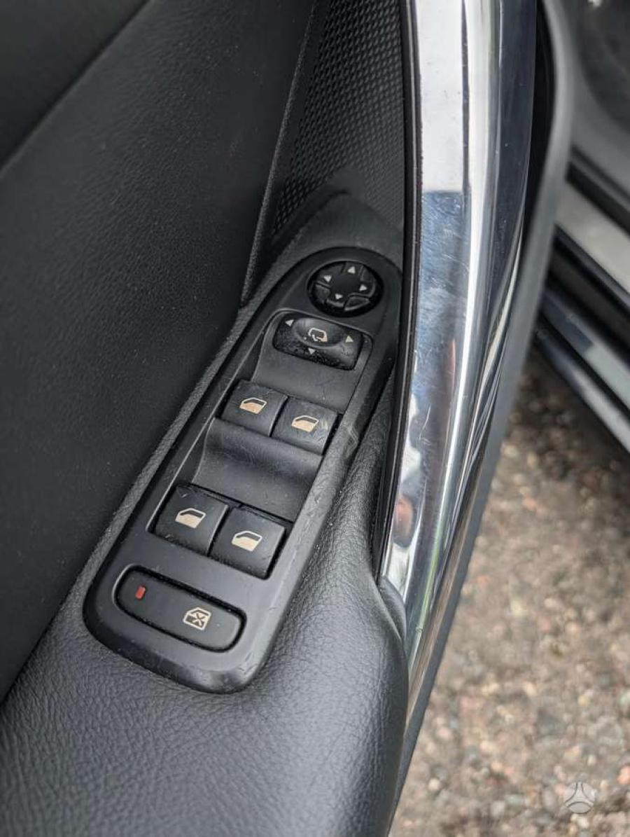 Black Peugeot 308 2011 in Alytus, with an engine capacity of 1.60 L and mileage of 225 thousand km for 4500 €, photo 13 on AUTOMOTO.COM.LV