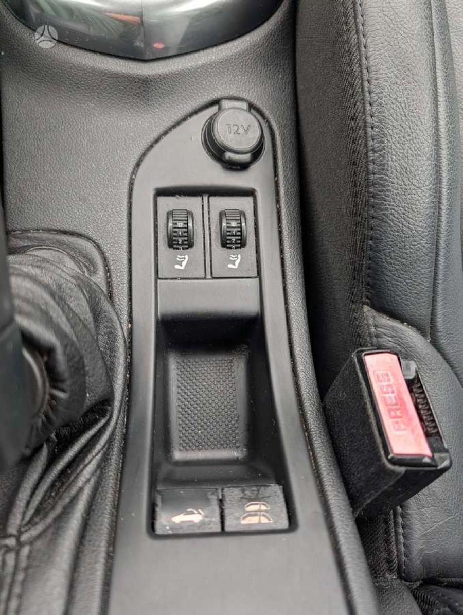 Black Peugeot 308 2011 in Alytus, with an engine capacity of 1.60 L and mileage of 225 thousand km for 4500 €, photo 15 on AUTOMOTO.COM.LV