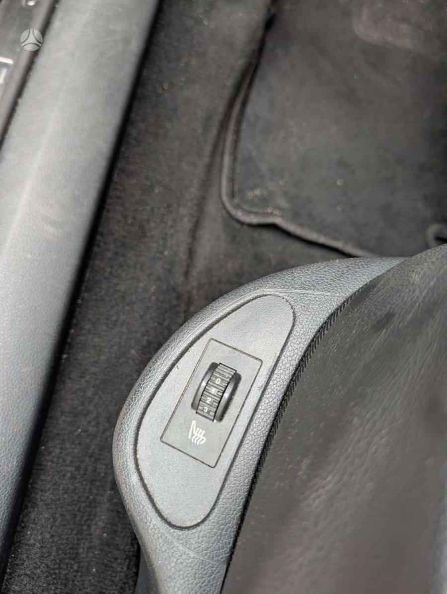 Black Peugeot 308 2011 in Alytus, with an engine capacity of 1.60 L and mileage of 225 thousand km for 4500 €, photo 18 on AUTOMOTO.COM.LV