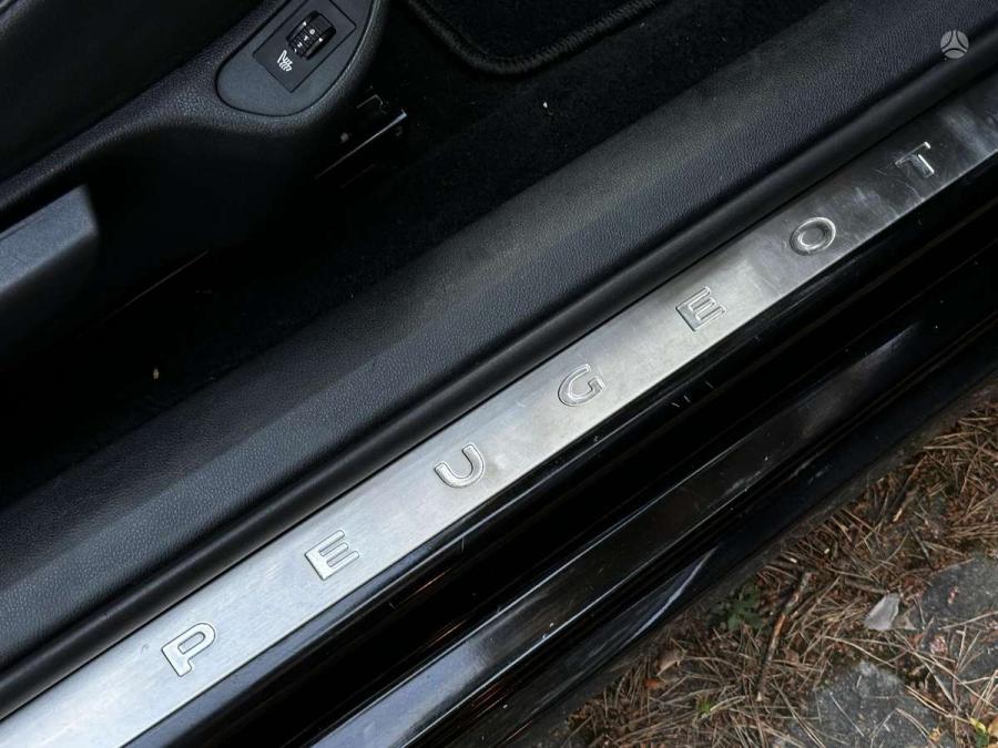 Melns Peugeot 308 2013 Prienai, ar dzinēja tilpumu 1.60 L un nobraukumu 170 tūkst. km par 5100 €, foto 22 vietnē AUTOMOTO.COM.LV