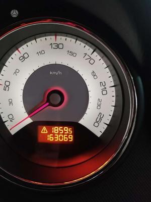 Black Peugeot 308 2013 in Raseiniai, with an engine capacity of 1.60 L and mileage of 163 thousand km for 6400 €, photo 22 on AUTOMOTO.COM.LV