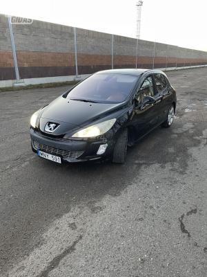 Black Peugeot 308 2007 in Mazeikiai, with an engine capacity of 1.60 L and mileage of 226 thousand km for 3300 €, photo 2 on AUTOMOTO.COM.LV