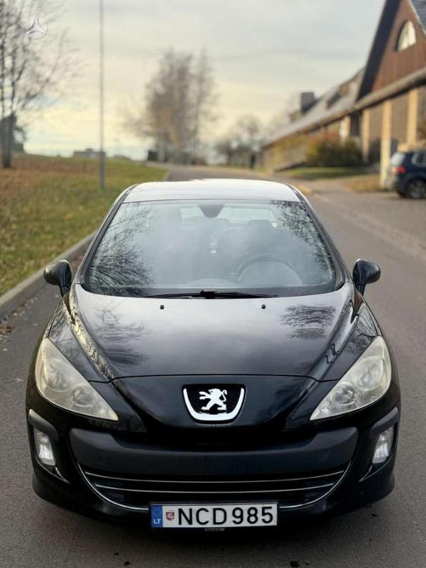 Melns Peugeot 308 2008 Viļņa, ar dzinēja tilpumu 1.60 L un nobraukumu 276 tūkst. km par 1500 €, foto 3 vietnē AUTOMOTO.COM.LV