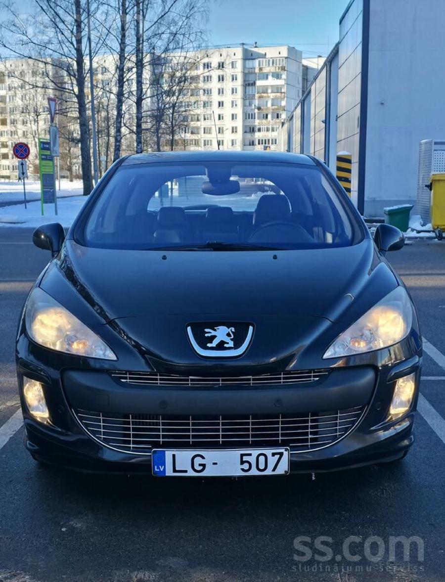 Black Peugeot 308 2008 in Riga, with an engine capacity of 1.60 L and mileage of 242 thousand km for 2510 €, photo 1 on AUTOMOTO.COM.LV