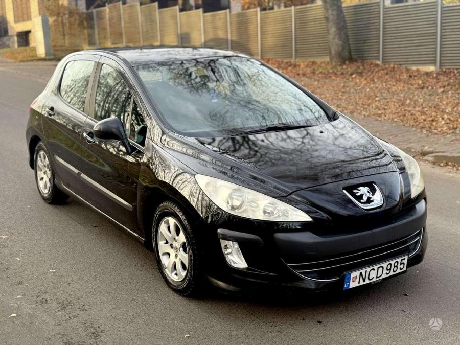 Black Peugeot 308 2008 in Vilnius, with an engine capacity of 1.60 L and mileage of 286 thousand km for 1000 €, photo 1 on AUTOMOTO.COM.LV