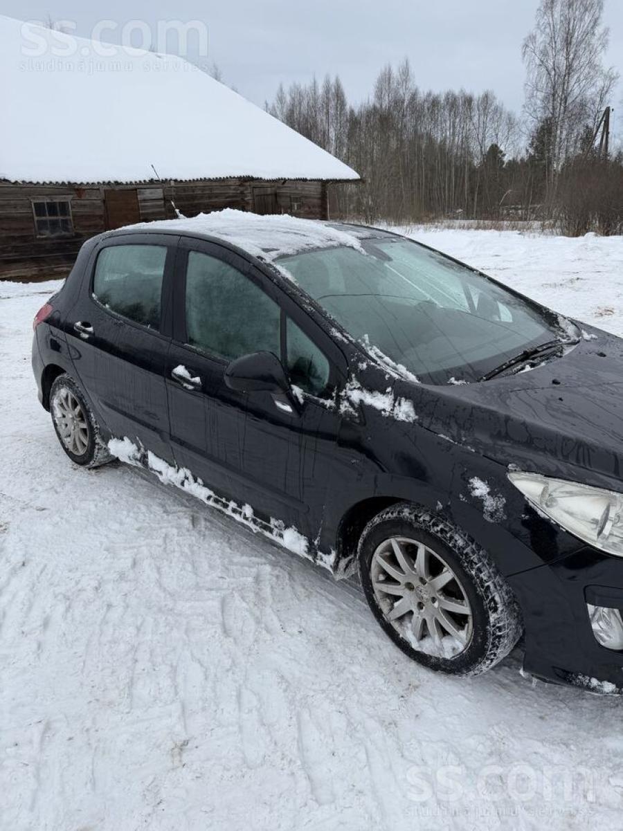 Черный Пежо 308 2008 в Валка, объемом двигателя 1.60 л и пробегом 250 тыс. км за 1600 €, фото 4 на AUTOMOTO.COM.LV