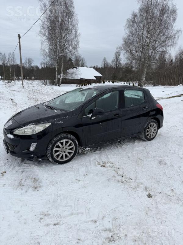 Black Peugeot 308 2008 in Valka, with an engine capacity of 1.60 L and mileage of 250 thousand km for 1600 €, photo 5 on AUTOMOTO.COM.LV