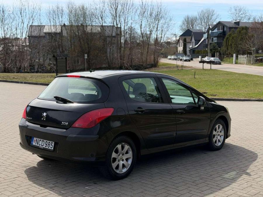 Black Peugeot 308 2008 in Vilnius, with an engine capacity of 0.00 L and mileage of 277 thousand km for 1000 €, photo 6 on AUTOMOTO.COM.LV