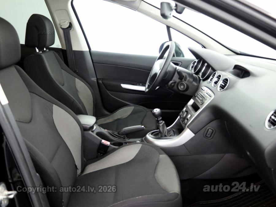 Melns Peugeot 308 2008 Tallina, ar dzinēja tilpumu 2.00 L un nobraukumu 262 tūkst. km par 1499 €, foto 7 vietnē AUTOMOTO.COM.LV