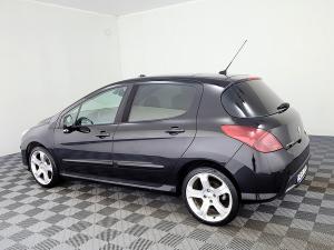 Melns Peugeot 308 2008 Tallina, ar dzinēja tilpumu 2.00 L un nobraukumu 262 tūkst. km par 1499 €, foto 5 vietnē AUTOMOTO.COM.LV