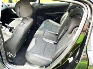 Melns Peugeot 308 2008 Biržai, ar dzinēja tilpumu 1.56 L un nobraukumu 275 tūkst. km par 1500 €, foto 7 vietnē AUTOMOTO.COM.LV