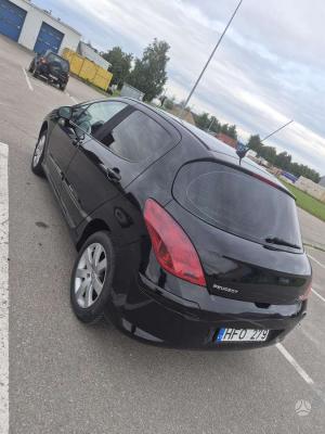 Black Peugeot 308 2008 in Siauliai, with an engine capacity of 2.00 L and mileage of 400 thousand km for 1650 €, photo 4 on AUTOMOTO.COM.LV