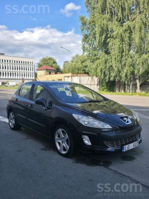 Melns Peugeot 308 2008 Rīga, ar dzinēja tilpumu 1.60 L un nobraukumu 245 tūkst. km par 950 €, foto  vietnē AUTOMOTO.COM.LV