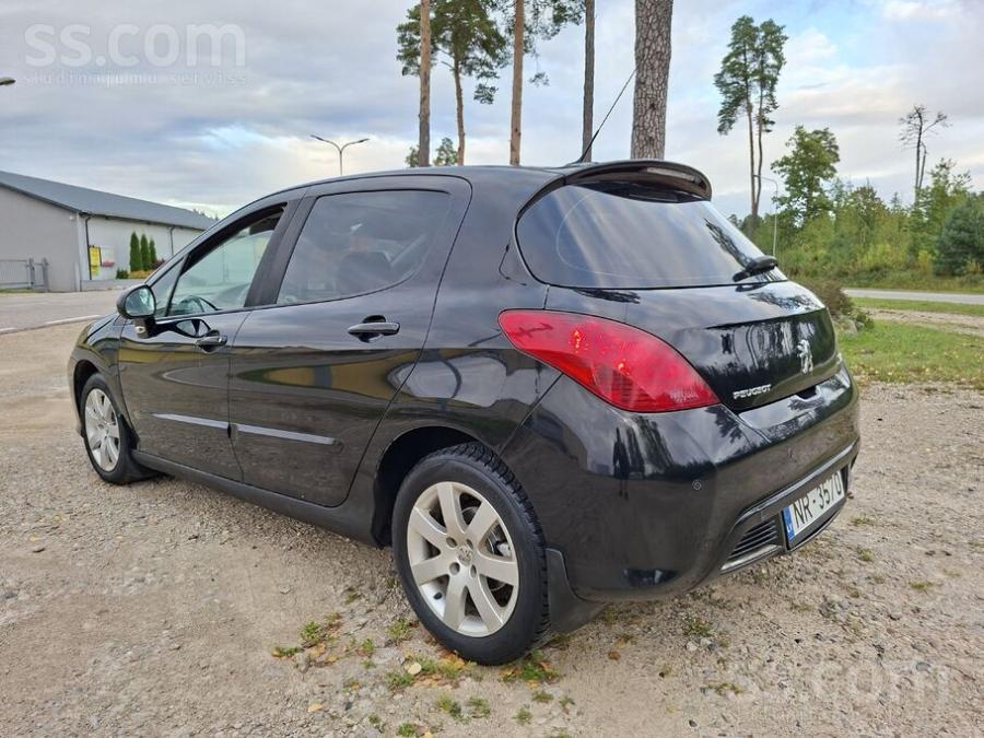 Melns Peugeot 308 2008 Valka, ar dzinēja tilpumu 2.00 L un nobraukumu 285 tūkst. km par 2500 €, foto 4 vietnē AUTOMOTO.COM.LV