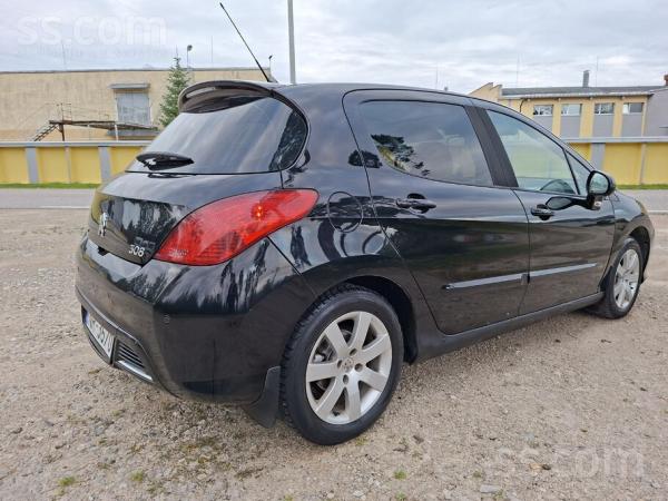 Peugeot 308 2008 Valka vietnÄ Melns Peugeot 308 2008 Valka, ar dzinÄja tilpumu 2.00 L un nobraukumu 285 tÅ«kst. km par 2500 ā¬, foto 5 vietnÄ AUTOMOTO.COM.LV