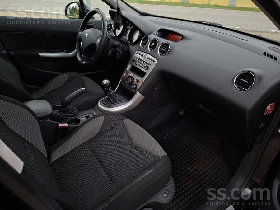 Melns Peugeot 308 2008 Valka, ar dzinēja tilpumu 2.00 L un nobraukumu 285 tūkst. km par 2500 €, foto 7 vietnē AUTOMOTO.COM.LV