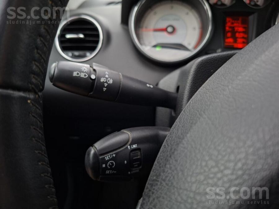 Melns Peugeot 308 2008 Valka, ar dzinēja tilpumu 2.00 L un nobraukumu 285 tūkst. km par 2500 €, foto 12 vietnē AUTOMOTO.COM.LV