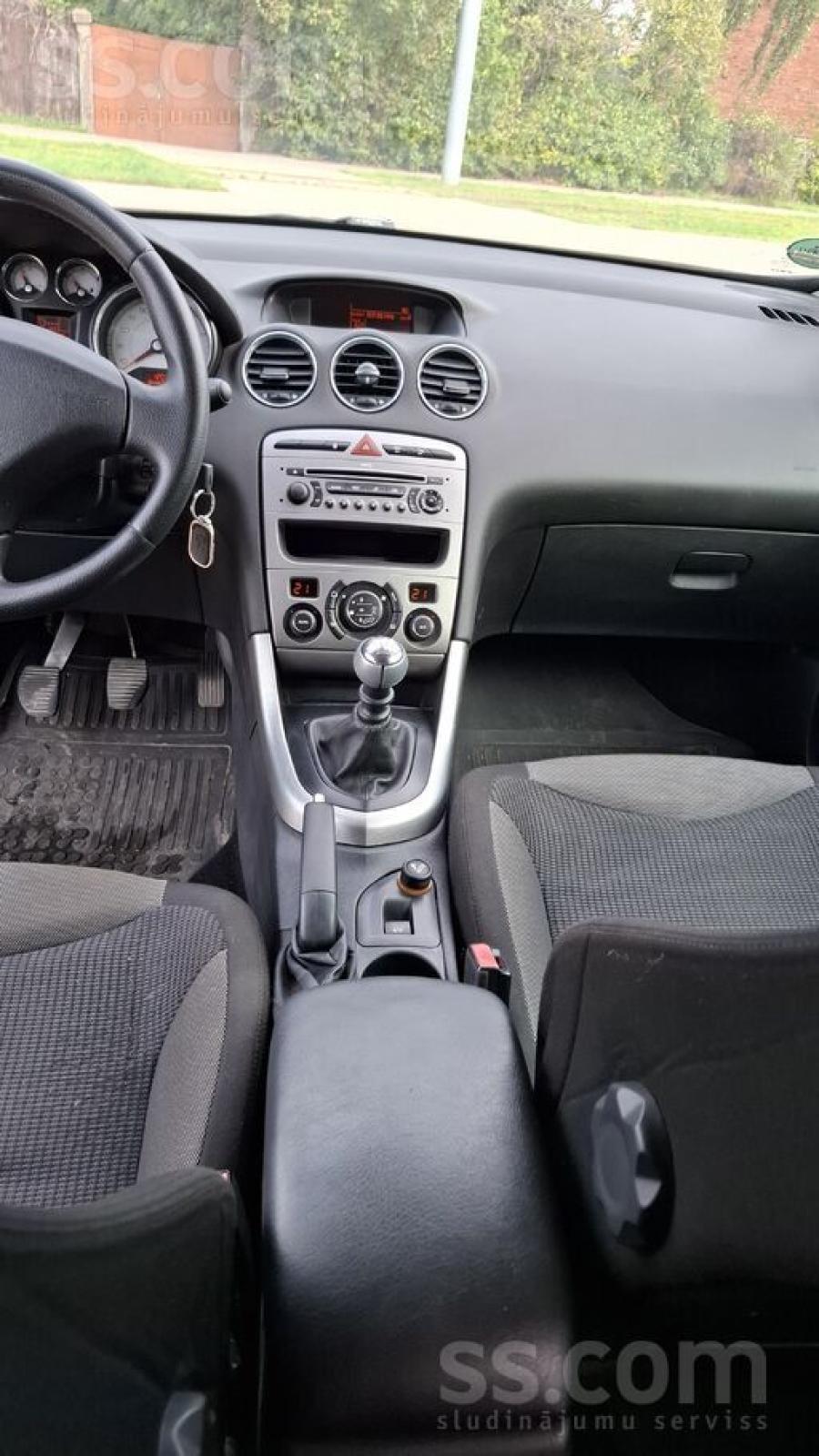 Melns Peugeot 308 2008 Daugavpils, ar dzinēja tilpumu 1.60 L un nobraukumu 344 tūkst. km par 2200 €, foto 13 vietnē AUTOMOTO.COM.LV
