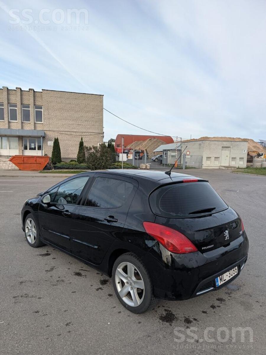 Black Peugeot 308 2008 in Daugavpils, with an engine capacity of 1.60 L and mileage of 344 thousand km for 2050 €, photo 6 on AUTOMOTO.COM.LV