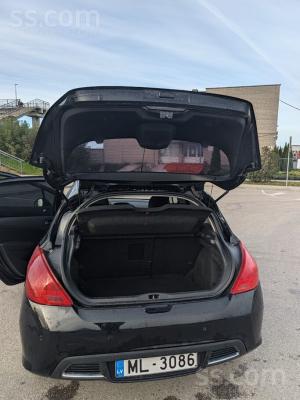 Black Peugeot 308 2008 in Daugavpils, with an engine capacity of 1.60 L and mileage of 344 thousand km for 2050 €, photo 8 on AUTOMOTO.COM.LV