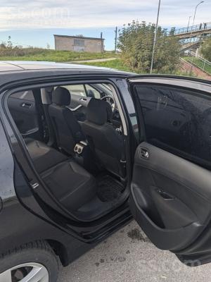 Black Peugeot 308 2008 in Daugavpils, with an engine capacity of 1.60 L and mileage of 344 thousand km for 2050 €, photo 9 on AUTOMOTO.COM.LV