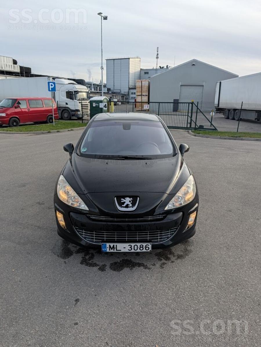 Black Peugeot 308 2008 in Daugavpils, with an engine capacity of 1.60 L and mileage of 344 thousand km for 2050 €, photo 14 on AUTOMOTO.COM.LV