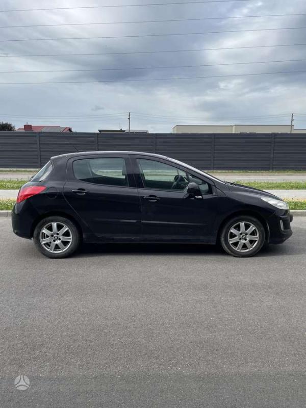 Melns Peugeot 308 2009 Kauņa, ar dzinēja tilpumu 1.56 L un nobraukumu 290 tūkst. km par 2100 €, foto 3 vietnē AUTOMOTO.COM.LV