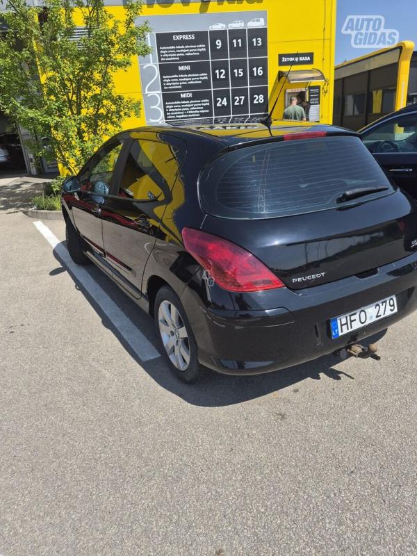 Melns Peugeot 308 2009 Šauļi, ar dzinēja tilpumu 2.00 L un nobraukumu 400 tūkst. km par 1700 €, foto 3 vietnē AUTOMOTO.COM.LV