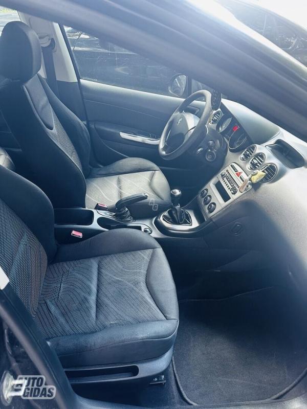 Melns Peugeot 308 2009 Šauļi, ar dzinēja tilpumu 1.60 L un nobraukumu 286 tūkst. km par 2450 €, foto 9 vietnē AUTOMOTO.COM.LV