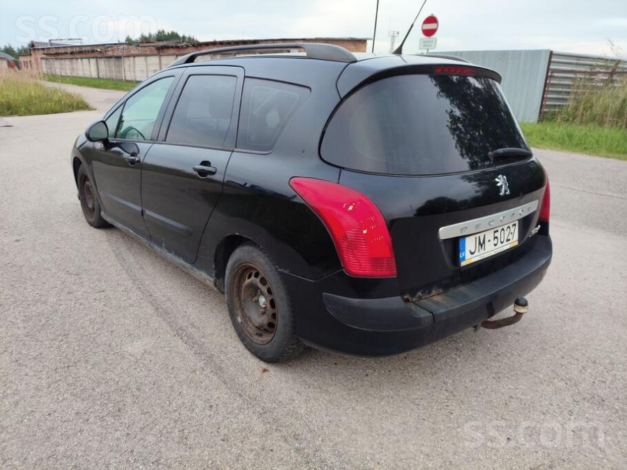 Black Peugeot 308 2009 in Jelgava, with an engine capacity of 1.60 L and mileage of 382 thousand km for 650 €, photo 5 on AUTOMOTO.COM.LV