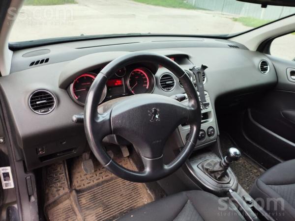 Melns Peugeot 308 2009 Jelgava, ar dzinēja tilpumu 1.60 L un nobraukumu 382 tūkst. km par 650 €, foto 5 vietnē AUTOMOTO.COM.LV