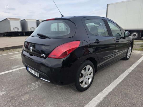 Black Peugeot 308 2009 in Siauliai, with an engine capacity of 2.00 L and mileage of 264 thousand km for 2600 €, photo 8 on AUTOMOTO.COM.LV