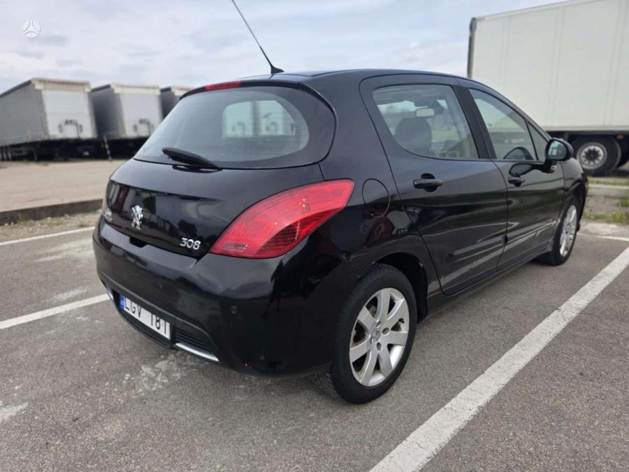 Black Peugeot 308 2009 in Siauliai, with an engine capacity of 2.00 L and mileage of 264 thousand km for 2600 €, photo 8 on AUTOMOTO.COM.LV