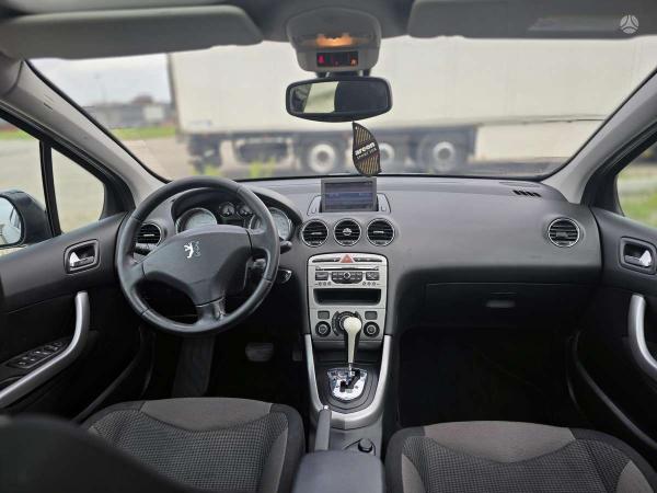Black Peugeot 308 2009 in Siauliai, with an engine capacity of 2.00 L and mileage of 264 thousand km for 2600 €, photo 10 on AUTOMOTO.COM.LV