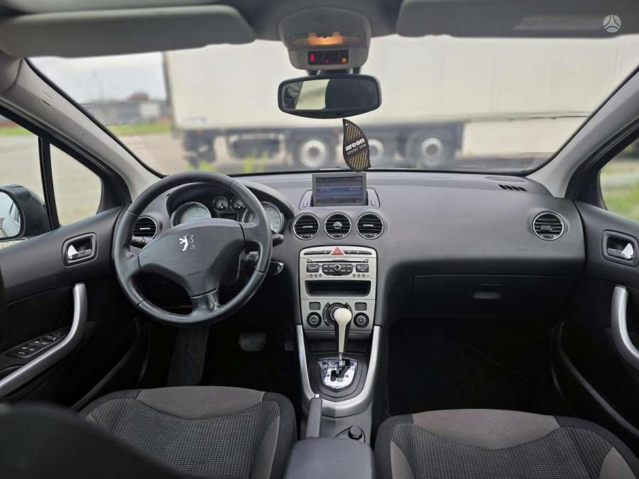 Black Peugeot 308 2009 in Siauliai, with an engine capacity of 2.00 L and mileage of 264 thousand km for 2600 €, photo 10 on AUTOMOTO.COM.LV